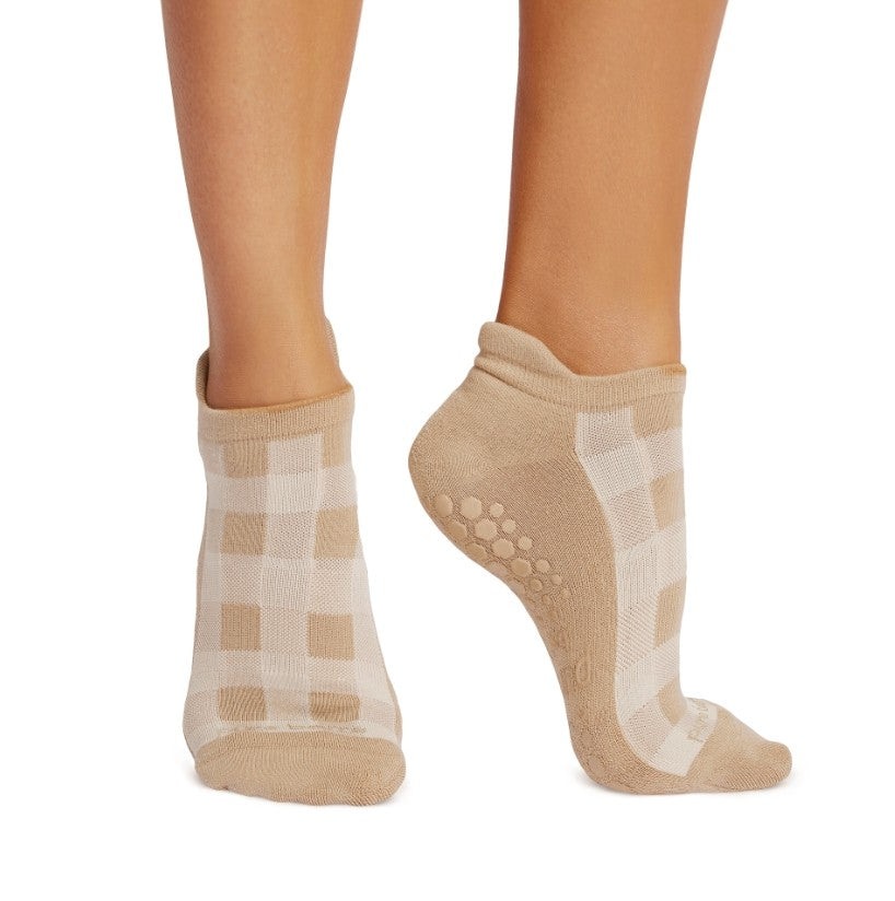 Pure Barre Fall Plaid Sticky Socks – Pure Barre Bethesda